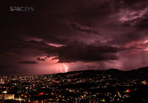 Red Lightning – The Electrifying Weather Phenomenon Explained - space ...