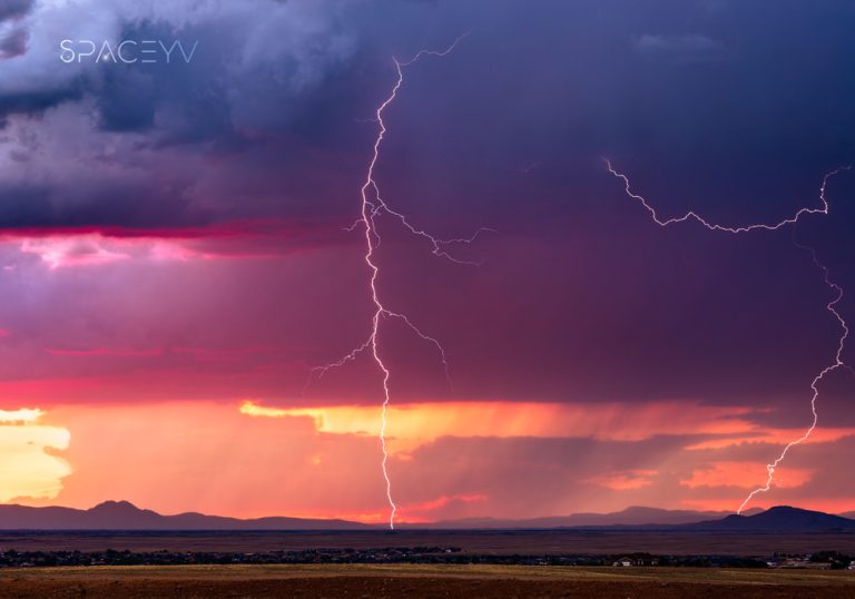 Red Lightning – The Electrifying Weather Phenomenon Explained - space ...