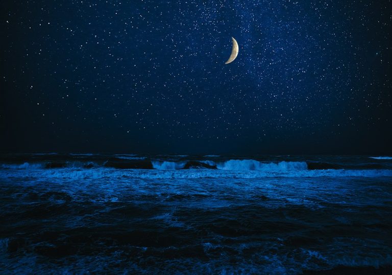 7 Stunning Crescent Moon Phases That Will Blow Your Mind - space Facts ...